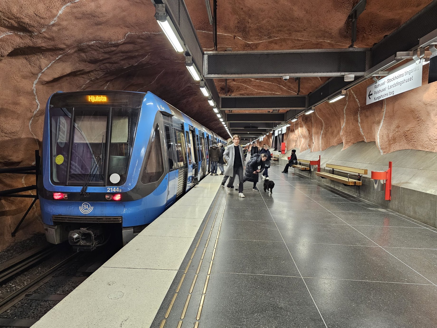 Stockholm tunnelbana - linjekarta, biljetter och priser